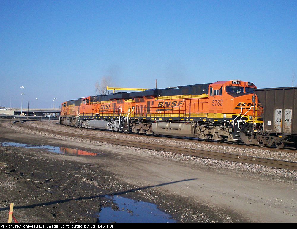 BNSF 5782